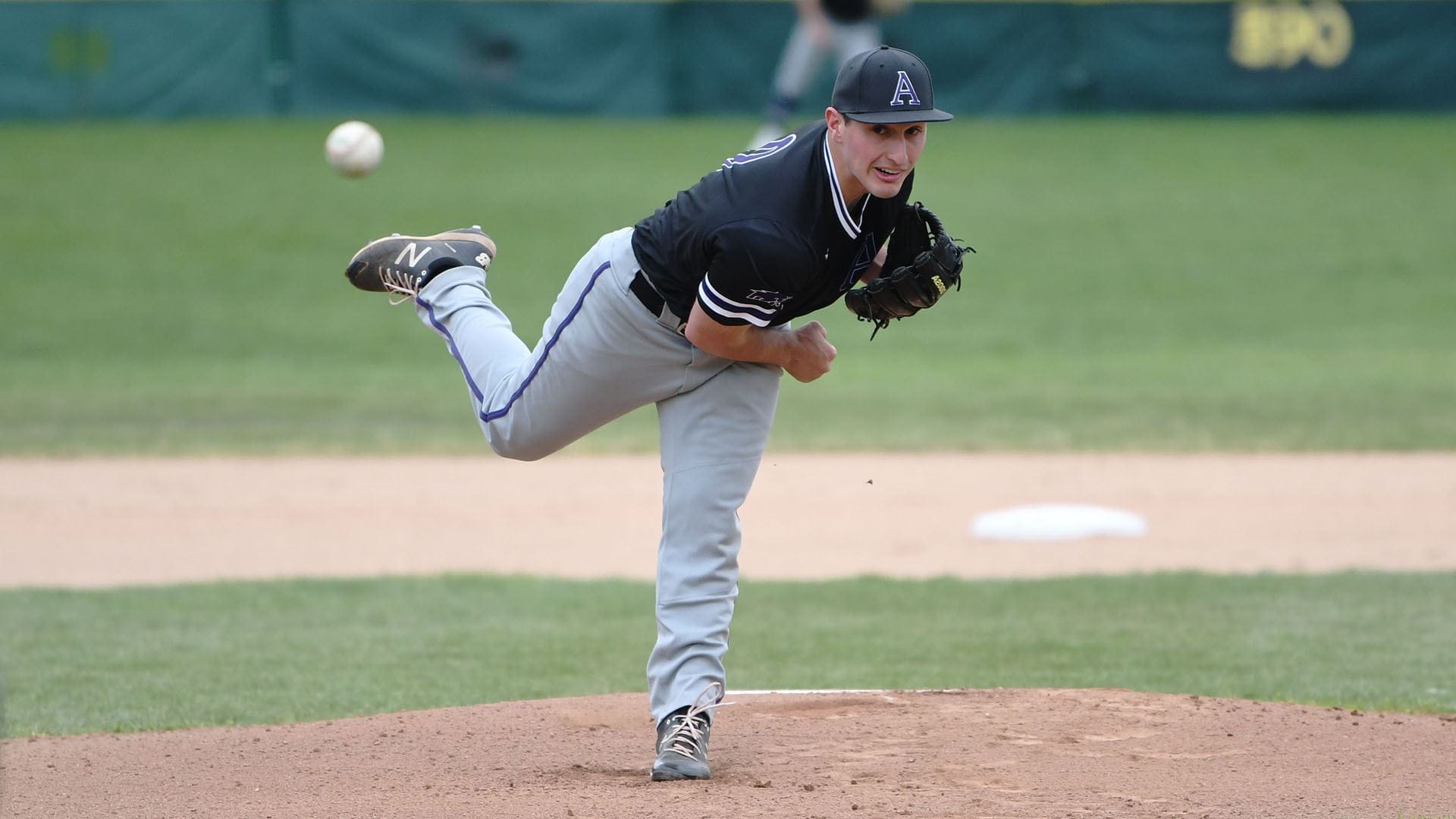 Baseball 2-1-1 Behind 10-run Comeback, Giattino No-no